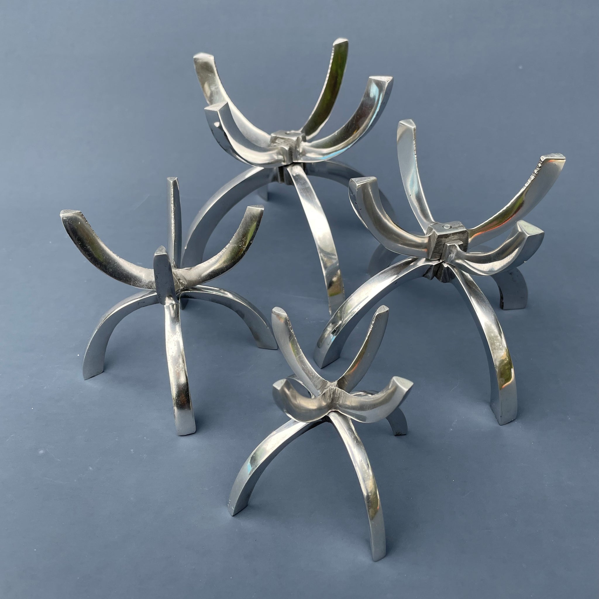 Silver Crystal Claw Stand | MYSTIKO HOUSE