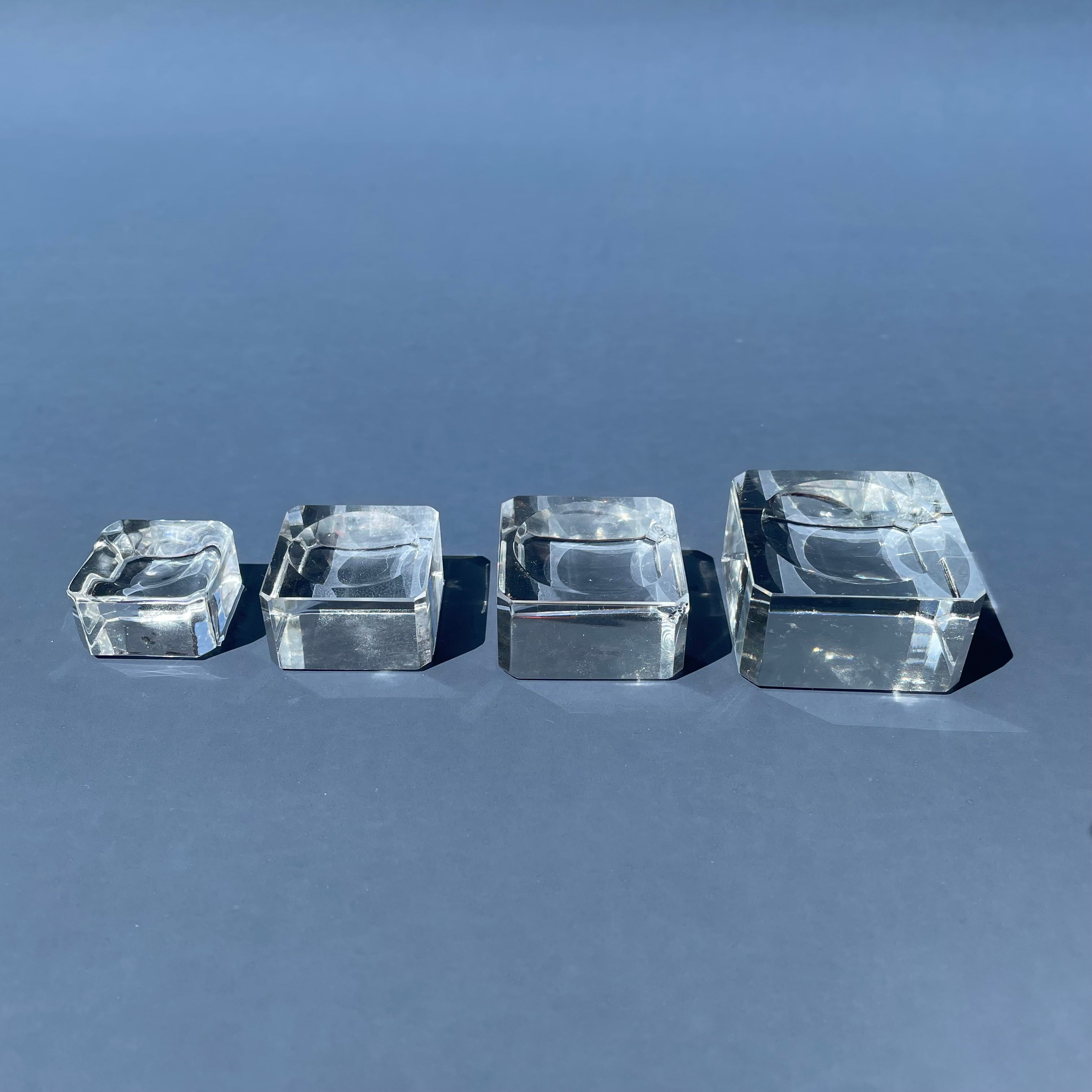 Glass Cube Sphere Stand | MYSTIKO HOUSE